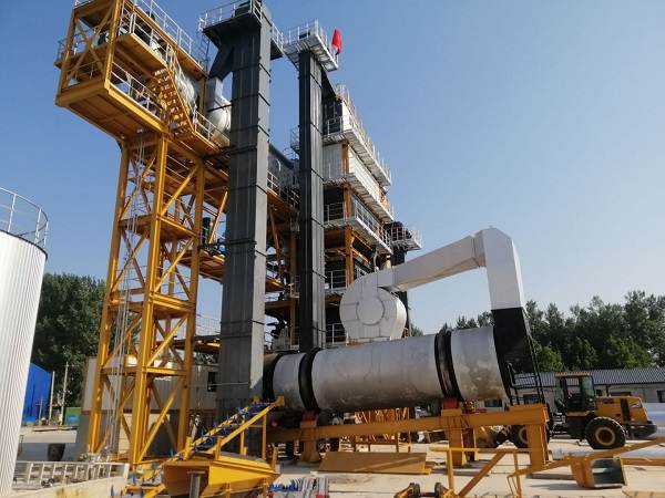 Design of software and hardware in asphalt mixing station control system